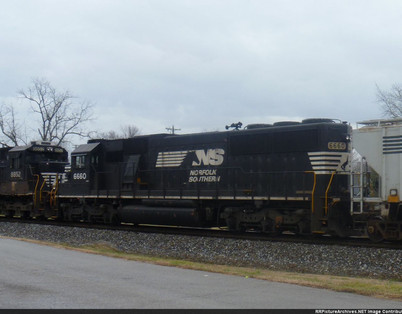 NS 6660 on M34